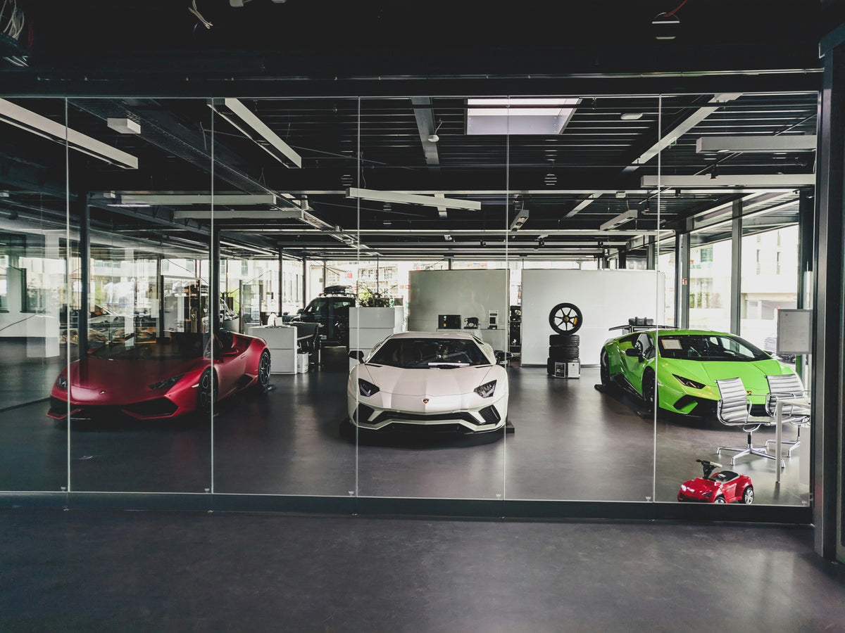 Why Interior Dеsign Matters in Automotive Dealership Showrooms | Kevin ...