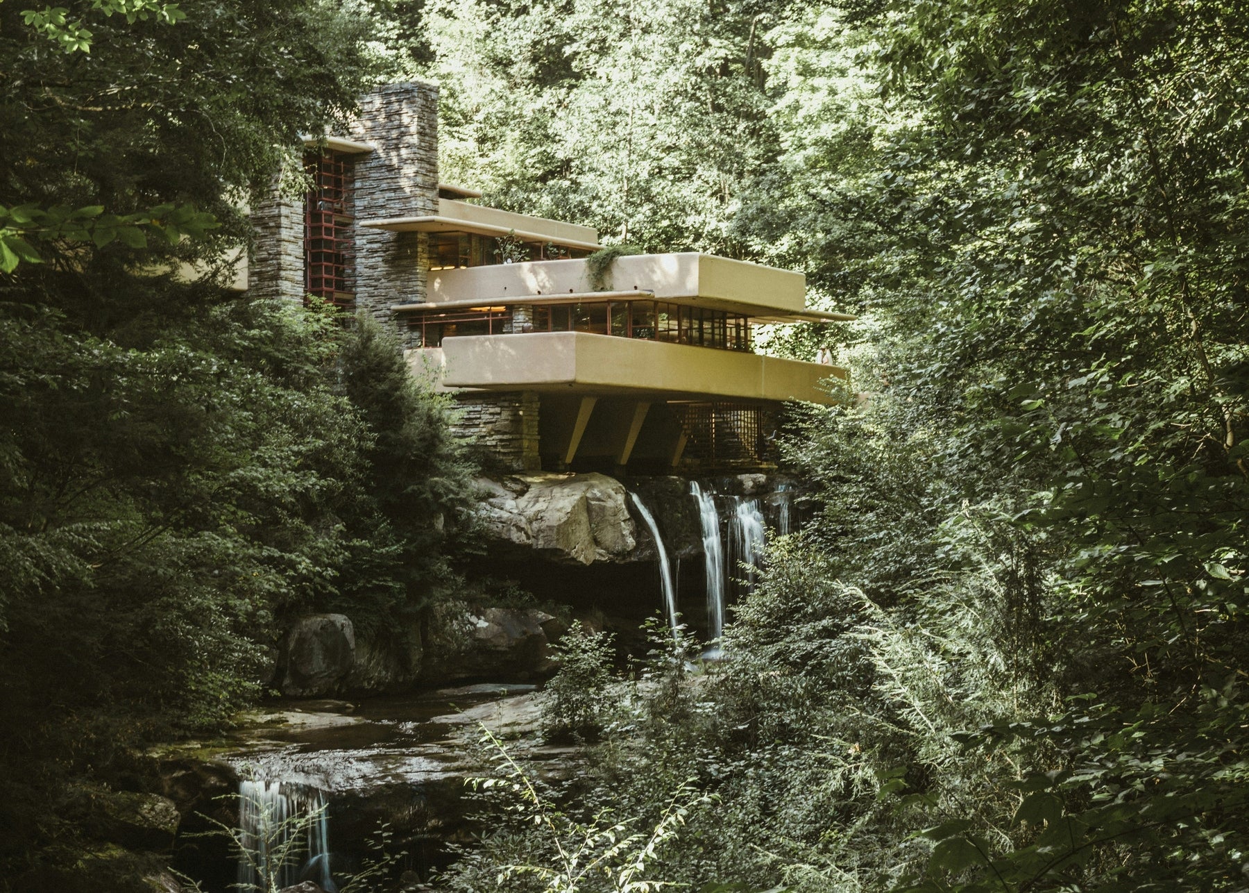 A Tour of the World's Most Iconic Homes – Kevin Francis Design